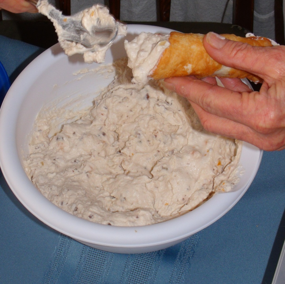 Neapolitan Cannoli Recipe with Fluffy Ricotta - HubPages