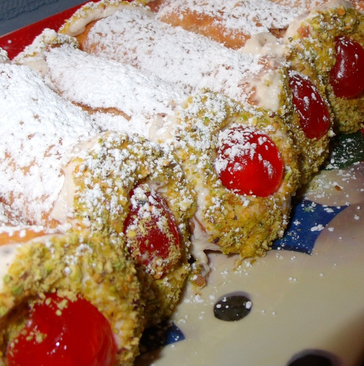 Neapolitan Cannoli Recipe with Fluffy Ricotta - HubPages