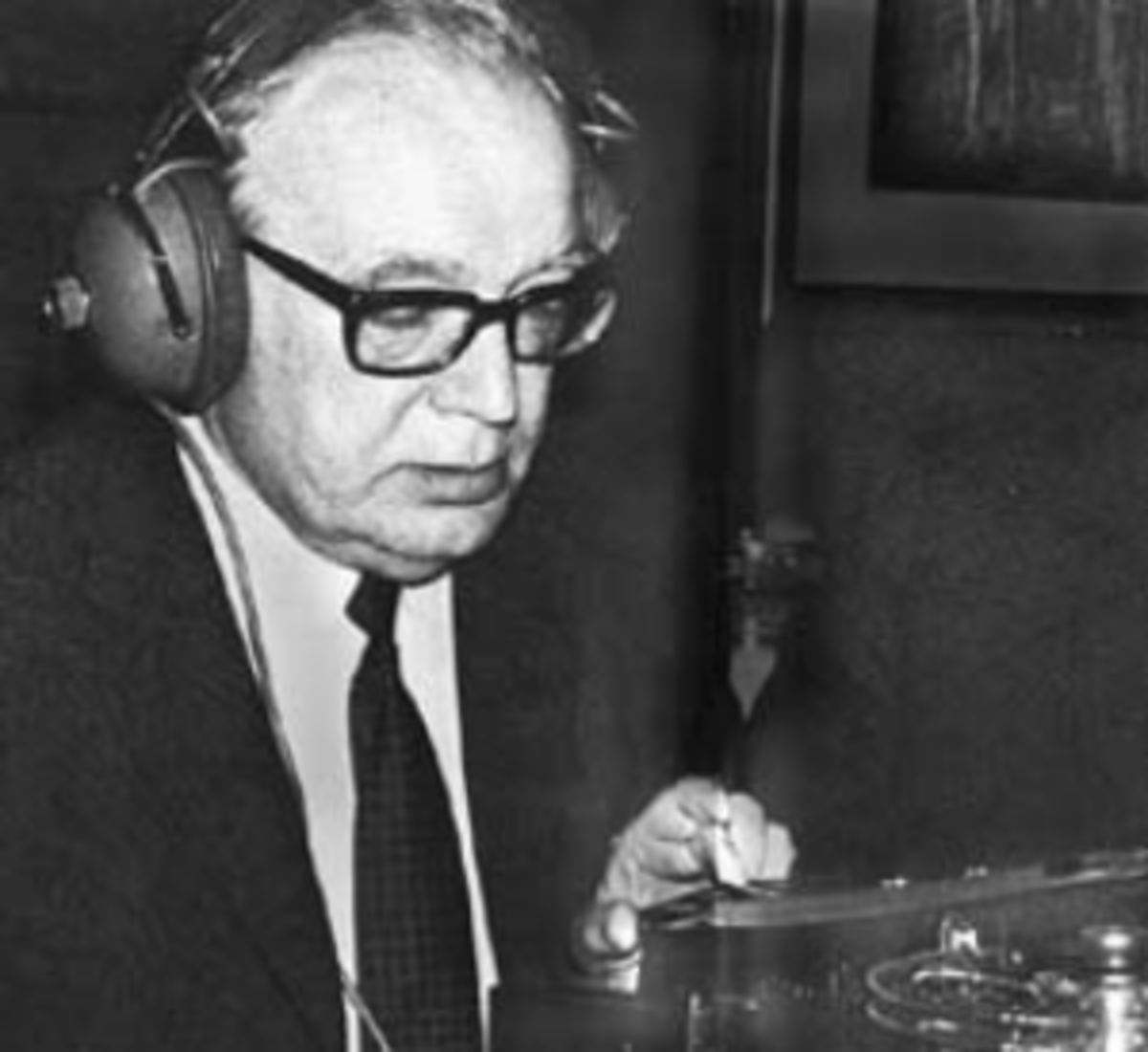 The World's Top 10 Paranormal Visionaries - HubPages