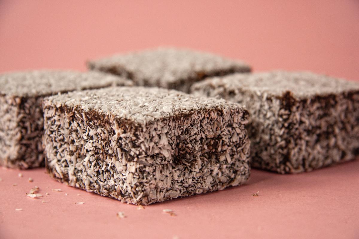 Easy to Make Lamingtons - HubPages