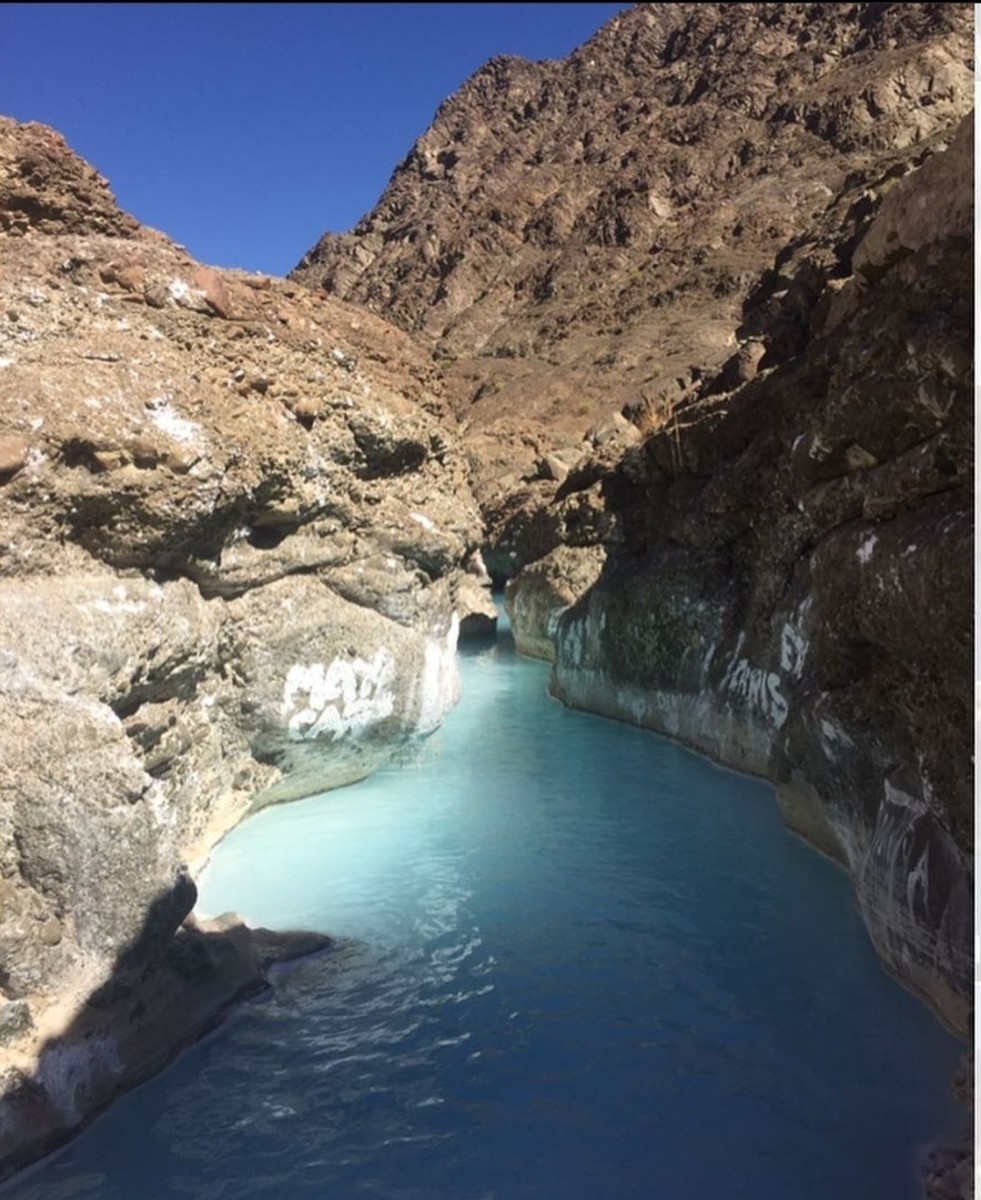 The Sulfur Springs of Oman: A Visual Marvel - HubPages