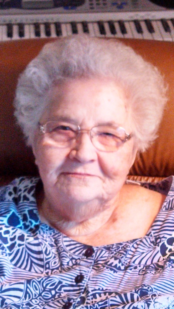 Aunt Dora's Comforting Raisin Bread Pudding Recipe - HubPages