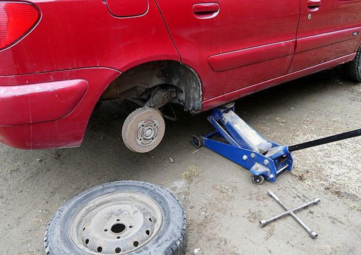 Why Does My Car's Steering Wheel Shimmy? - HubPages