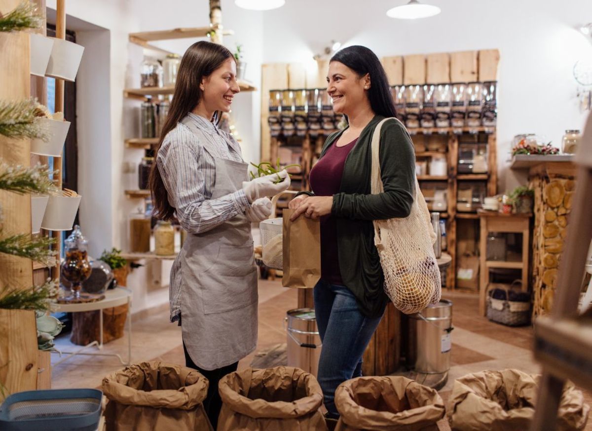 5 Ways to Make Customers Feel Special (and Grow Your Business) - HubPages