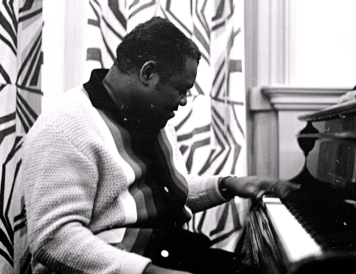 The Story Behind the Song "Blueberry Hill" by Fats Domino - HubPages