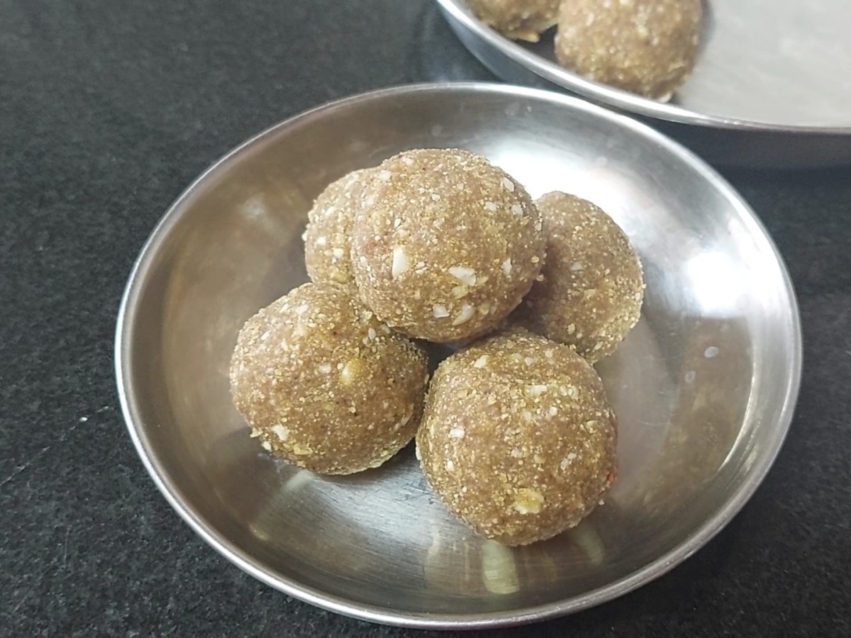 Indian Poha Laddu Recipe (Flattened Rice Laddu) - HubPages