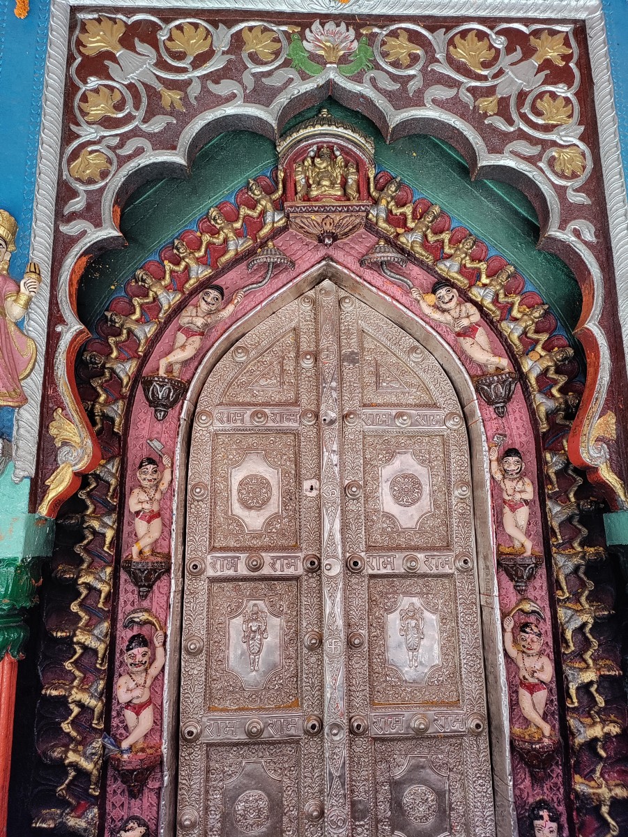 Hanuman Garhi temple, Ayodhya, Uttar Pradesh, India - HubPages