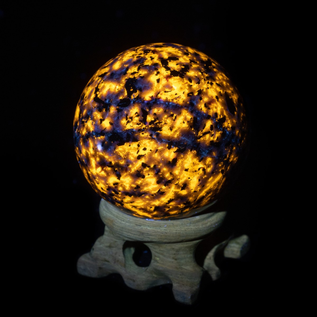 What's in These Eerie Glowing Rocks Found by Miners? - HubPages