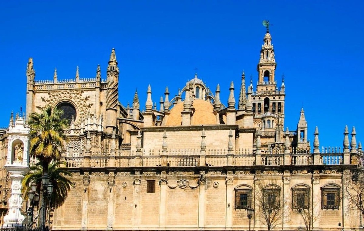 6 Beautiful Churches to Visit in Spain - HubPages