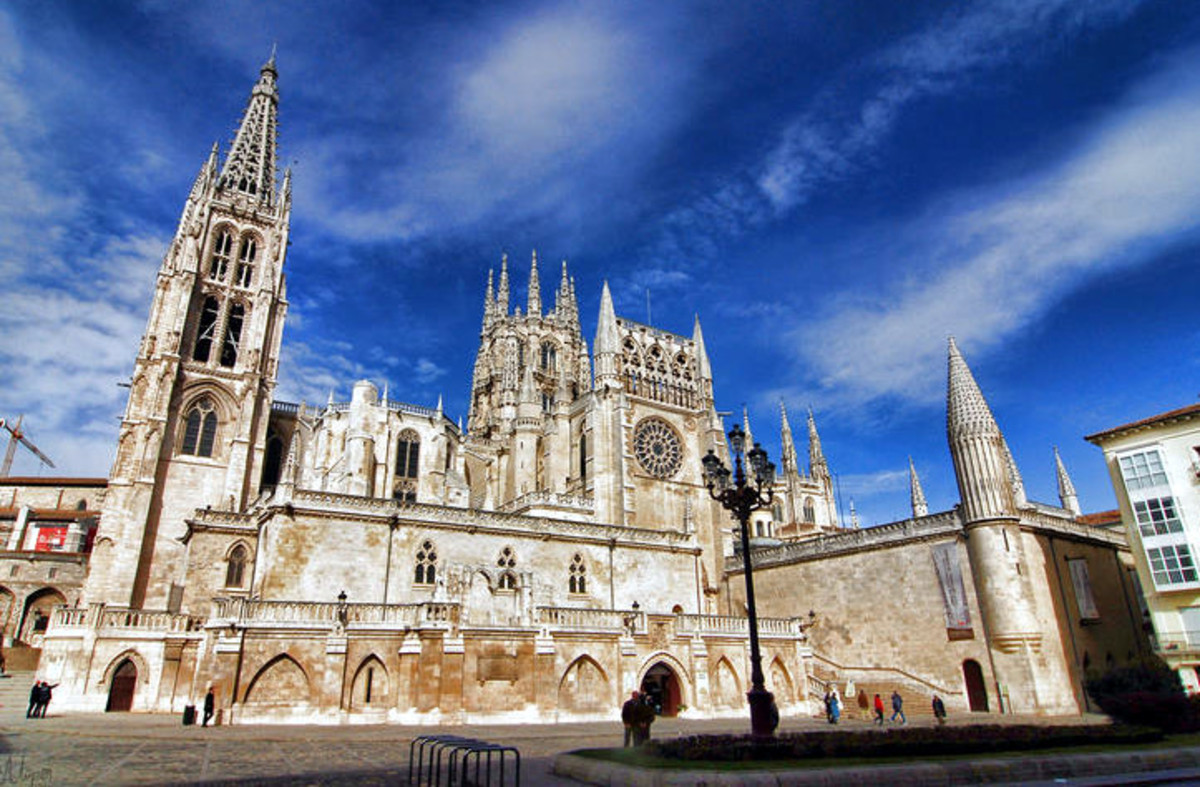 6 Beautiful Churches to Visit in Spain - HubPages