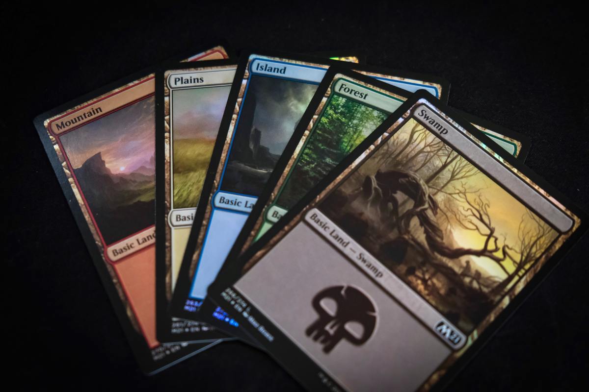 What Do I Need to Start Playing "Magic: The Gathering"? - HobbyLark