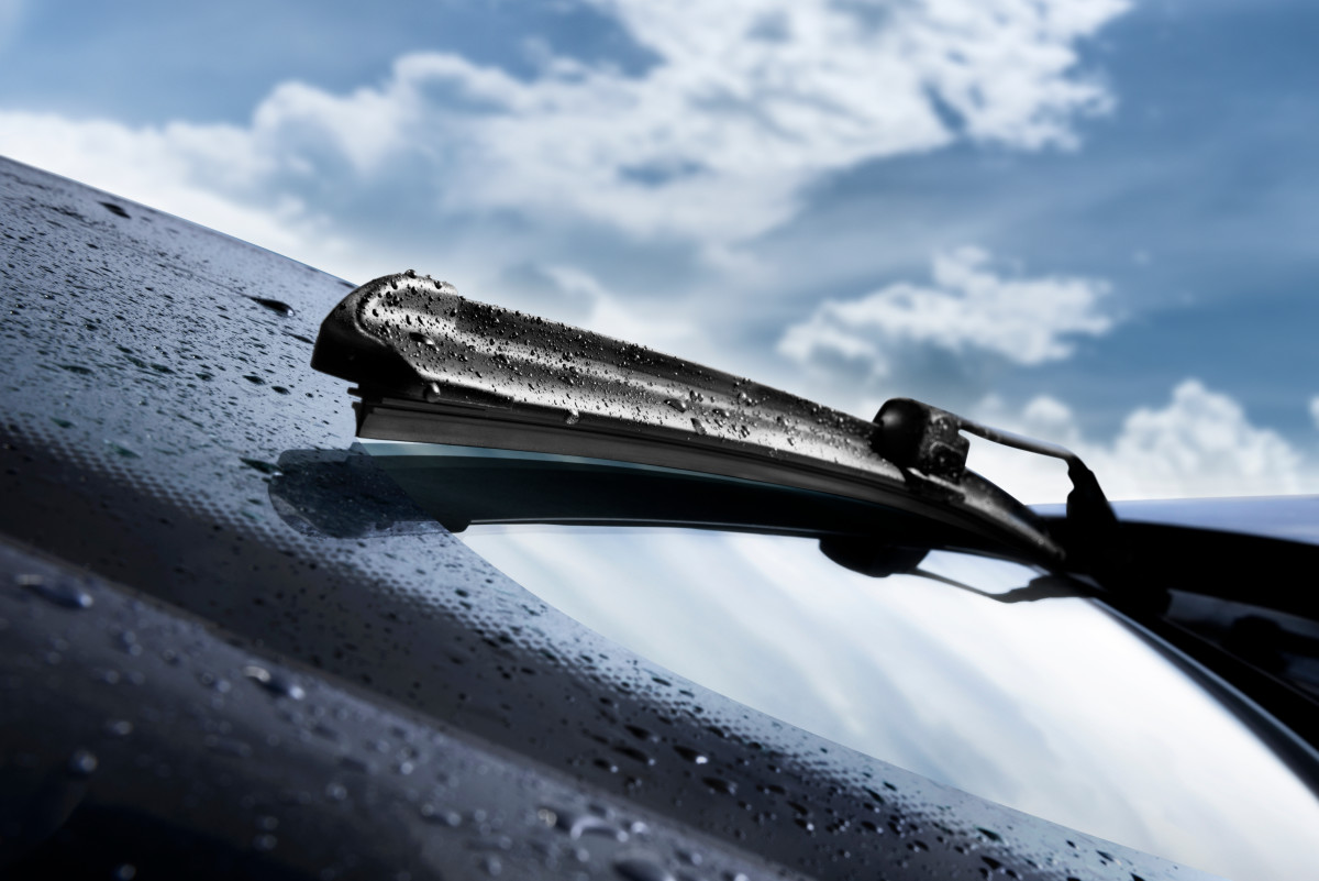 Before Spending $50 on New Windshield Wipers, This Man Has a Trick ...