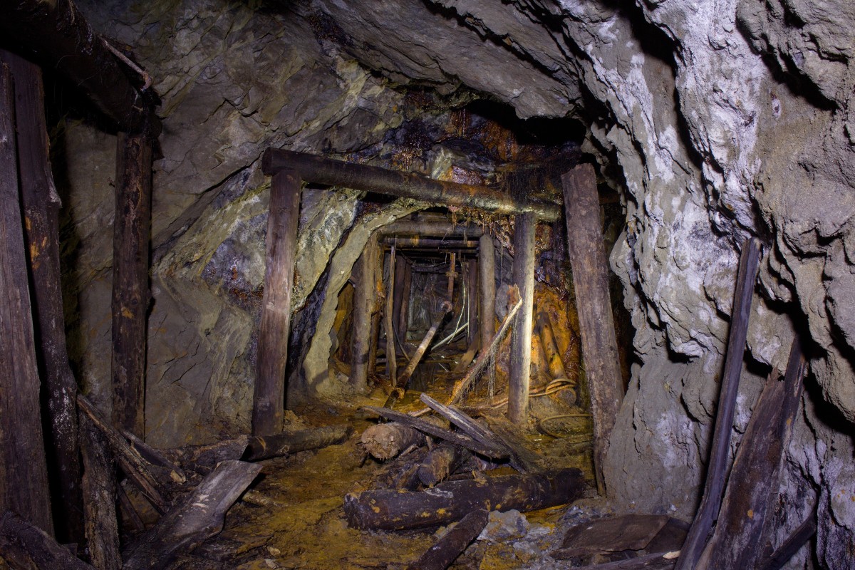 Mine Explorer Scared By "Disembodied Voices" While Underground - HubPages