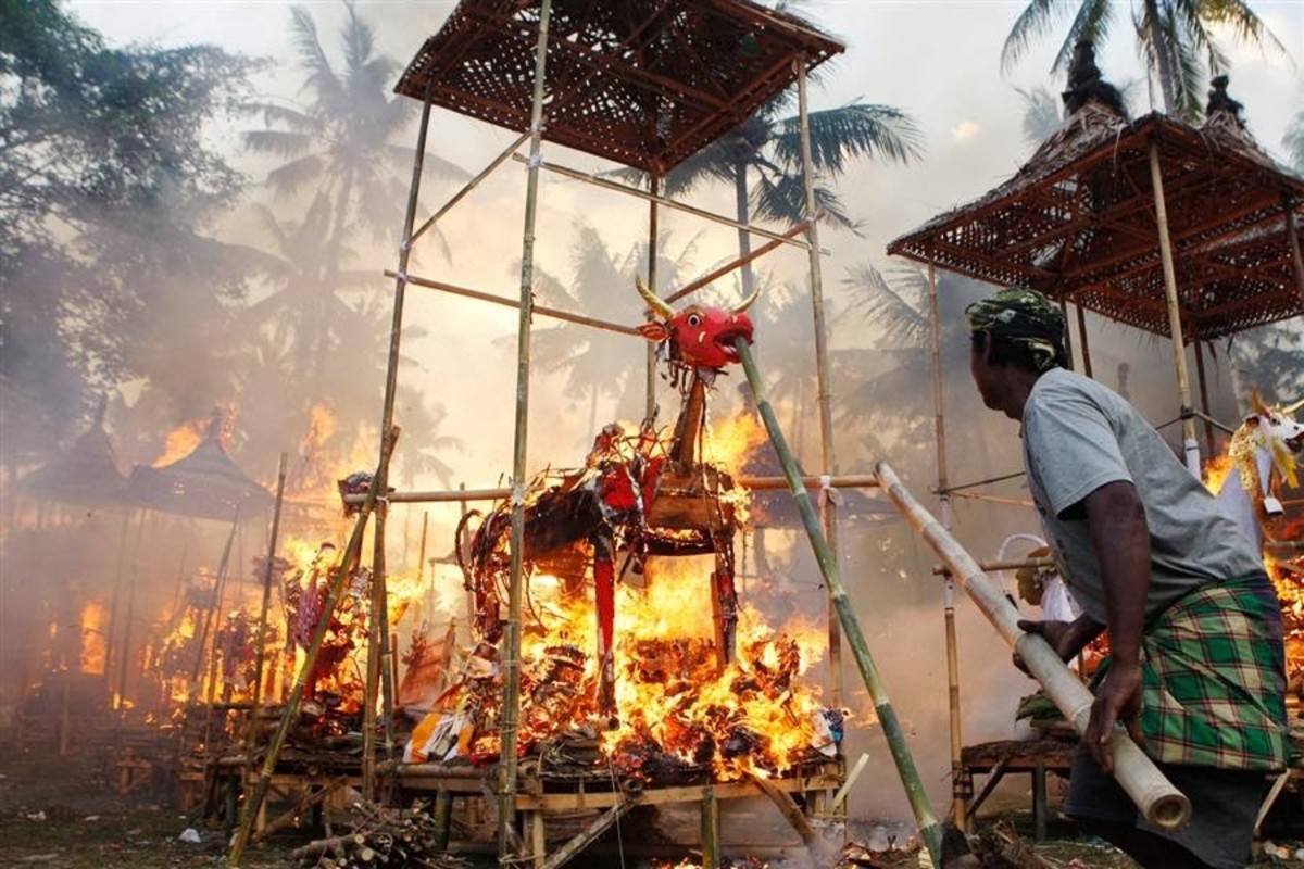 7 Unusual Burial Rituals From Around the World - Owlcation