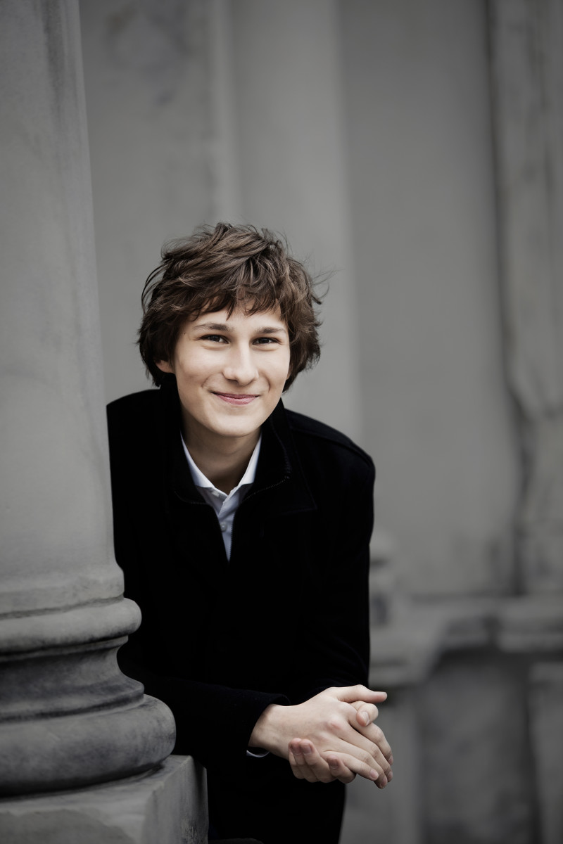 Aurel Dawidiuk‘s Classical CD Debut Does Bach and Liszt With Joy - HubPages