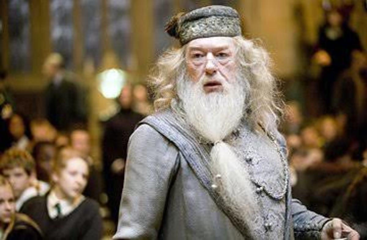 10 Strongest Fictional Characters - HobbyLark