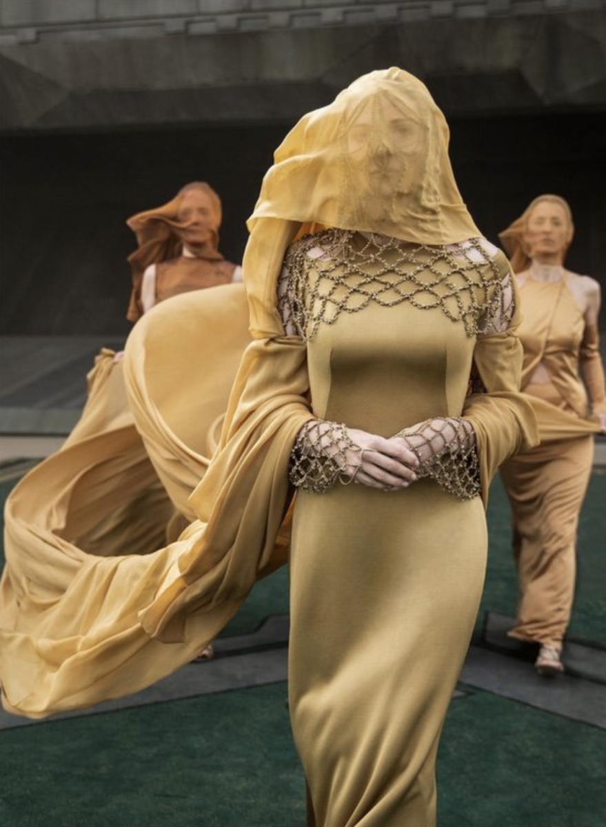 30 of the Best Yellow Costumes & Dresses in Movies by Genre - HubPages