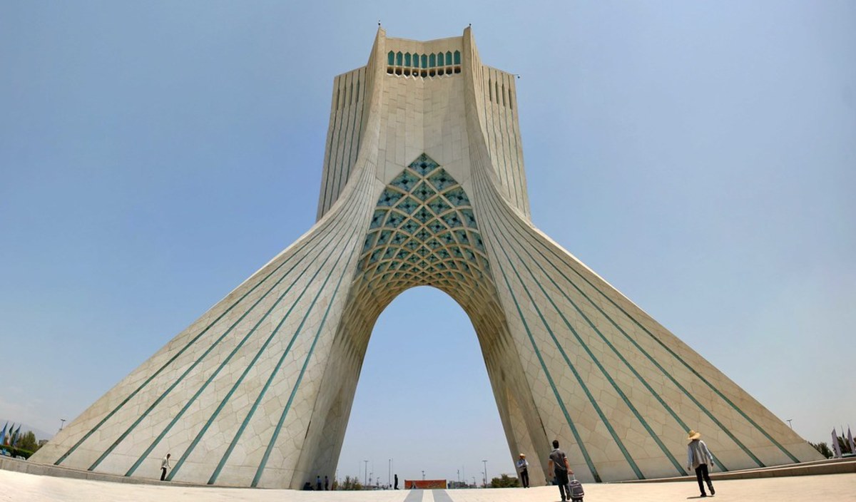 Tehran Travel Guide: Dynastic Palaces, Cinema City and Three-Story ...