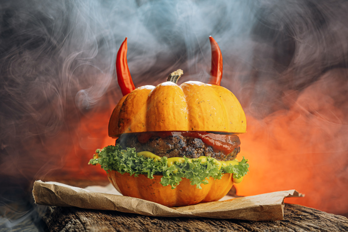 'Haunted' Hamburger Joint In Long Island Serves Up Food and Frights ...