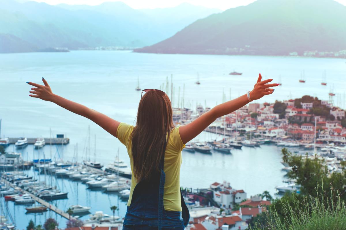 7 Unexpected Ways Traveling Abroad Can Change Your Perspective - HubPages