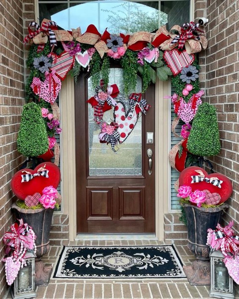 100 Super Romantic Valentines Decorations On A Budget Hubpages