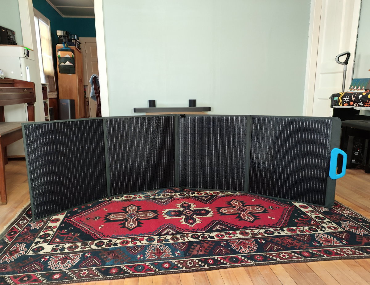 Review of the BLUETTI PV200 200W Solar Panel - HubPages