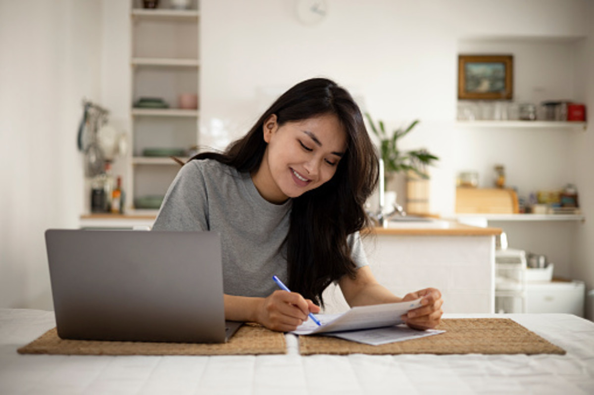 Unpaid Asian Author - HubPages