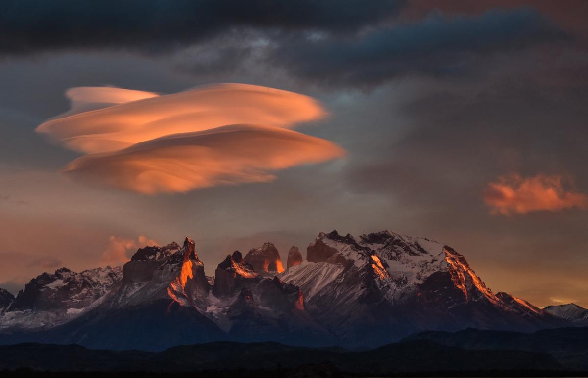 This Giant Red Cloud Over Turkey is Freaking People Out - HubPages