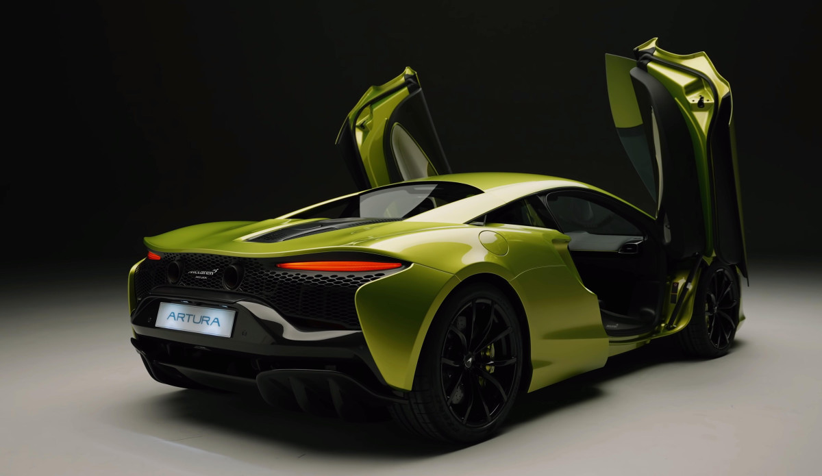 There’s a McLaren Senna People Can ‘Drive’ in an NYC Building - HubPages