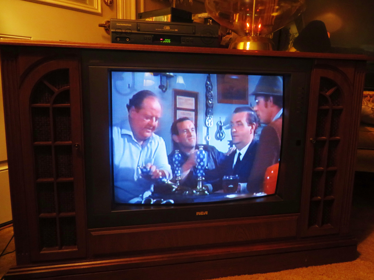 1996 RCA Color Track Plus Color Console G27352DT & Two Amazing 1980s ...