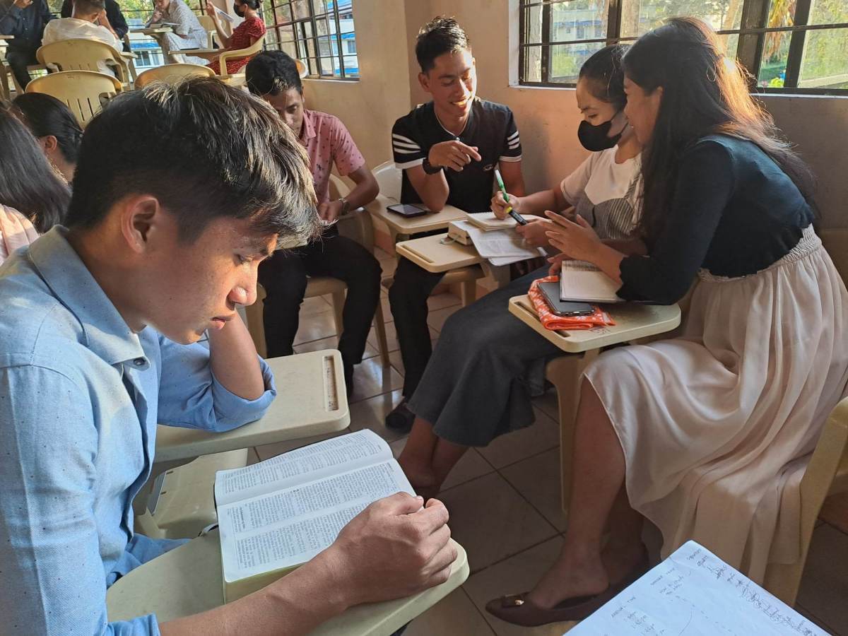 Small Group Bible Study: 7 Benefits - HubPages