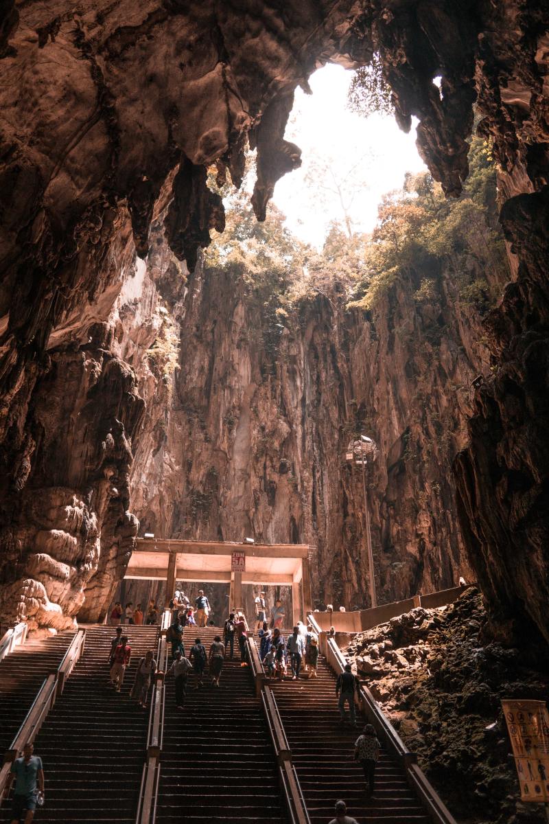 Explore the Malaysia's Mysterious Batu Cave and the Amazing Golden Statue - HubPages