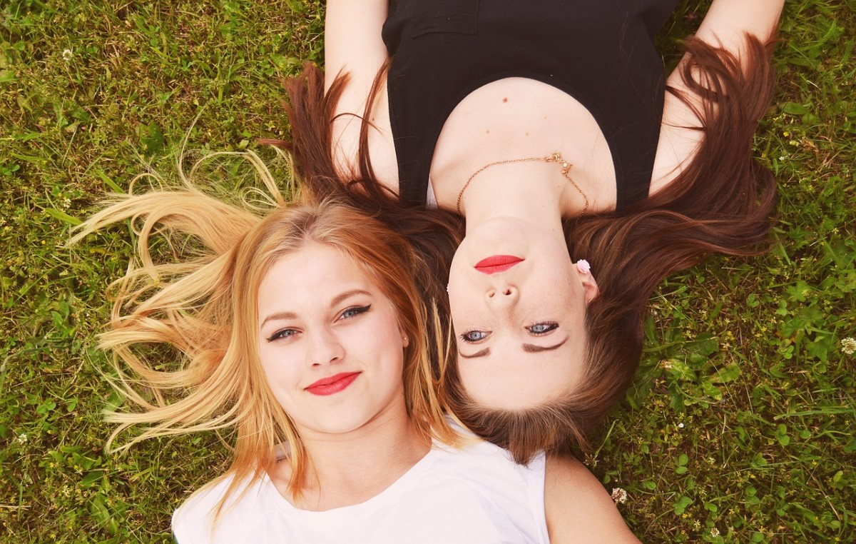 How to Be a Good Best Freind: 5 Ways to Keep Your BFF - HubPages