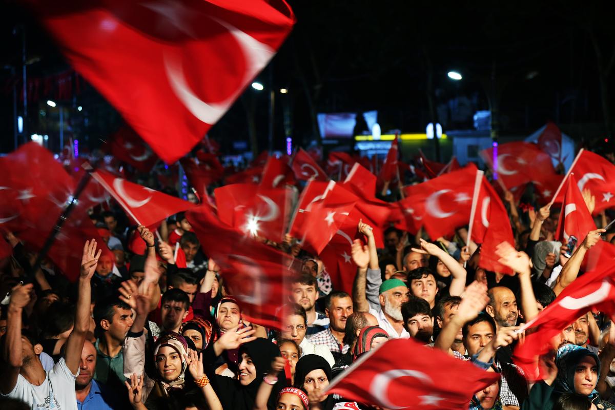 History and Complete Details of the Turkish Flag - HubPages