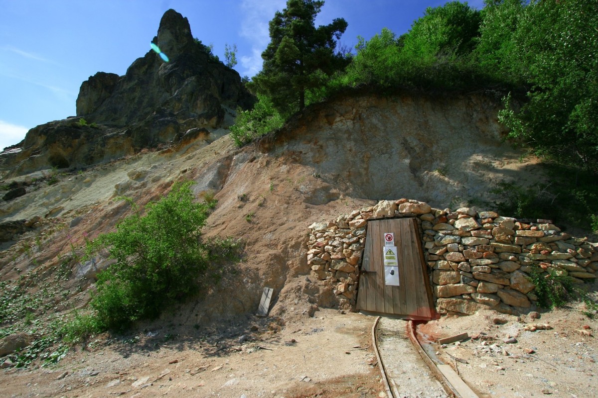 Hidden Door Found Deep in Mountains Confuses Explorers - HubPages