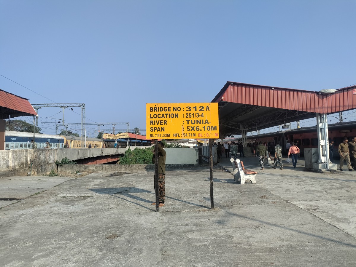 A Unique Railway Station Which Is Constructed Over a River - HubPages