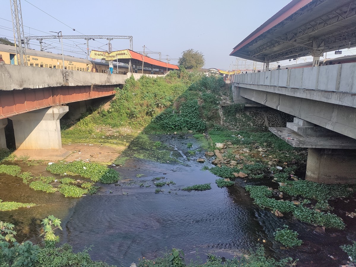 A Unique Railway Station Which Is Constructed Over a River - HubPages