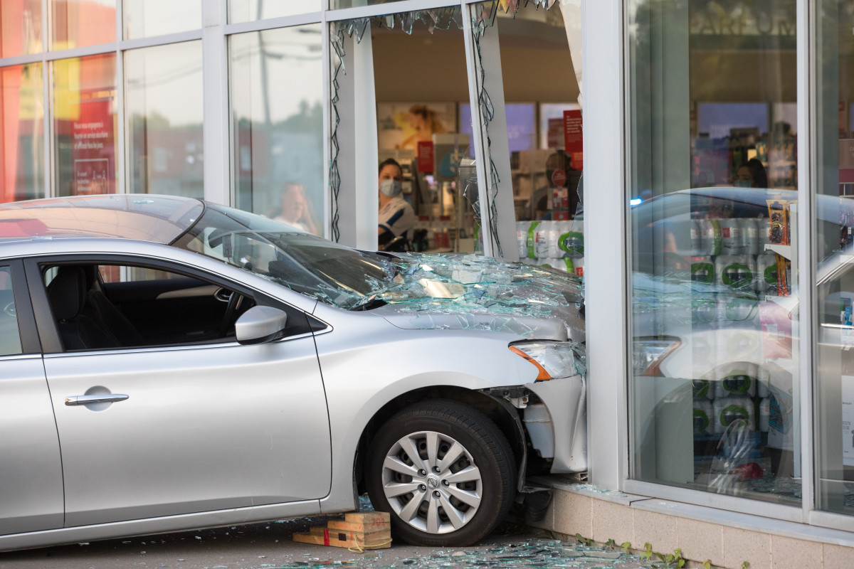 Podcaster Hit by Car While Sitting in a Cafe - HubPages