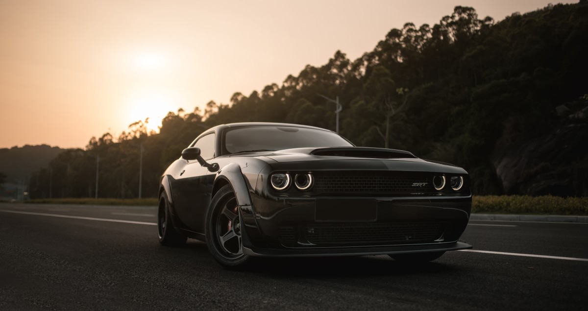 This Dodge Hellcat Cruising at Dusk Is a Thing of Beauty - HubPages
