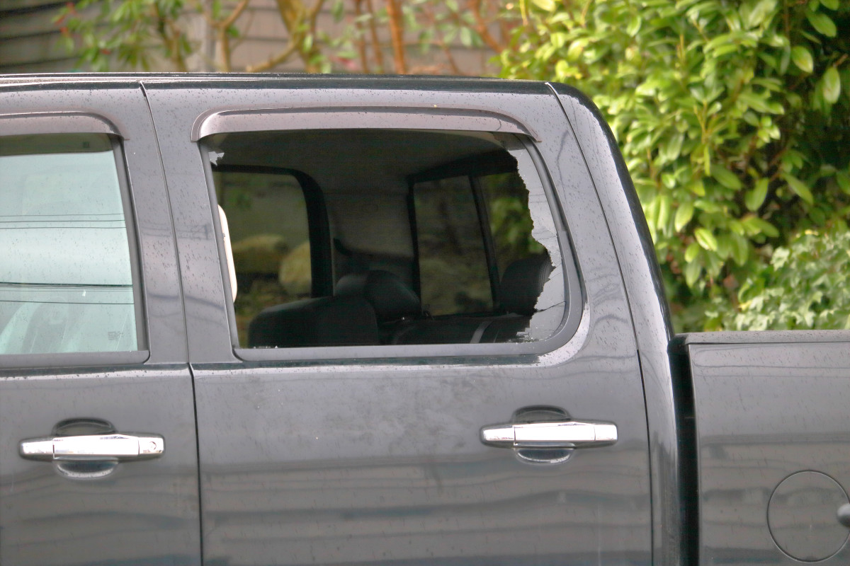 This Video of a Man Smashing Truck Windows With a Hammer Because It Was ...