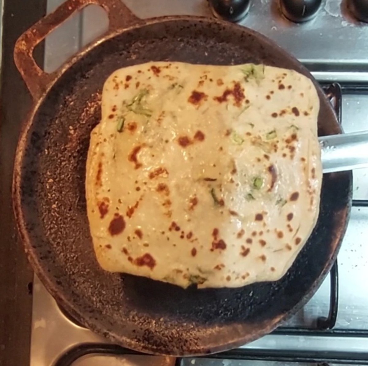 Kasuri Methi Paratha Recipe (Fenugreek Layered Flatbread) - HubPages