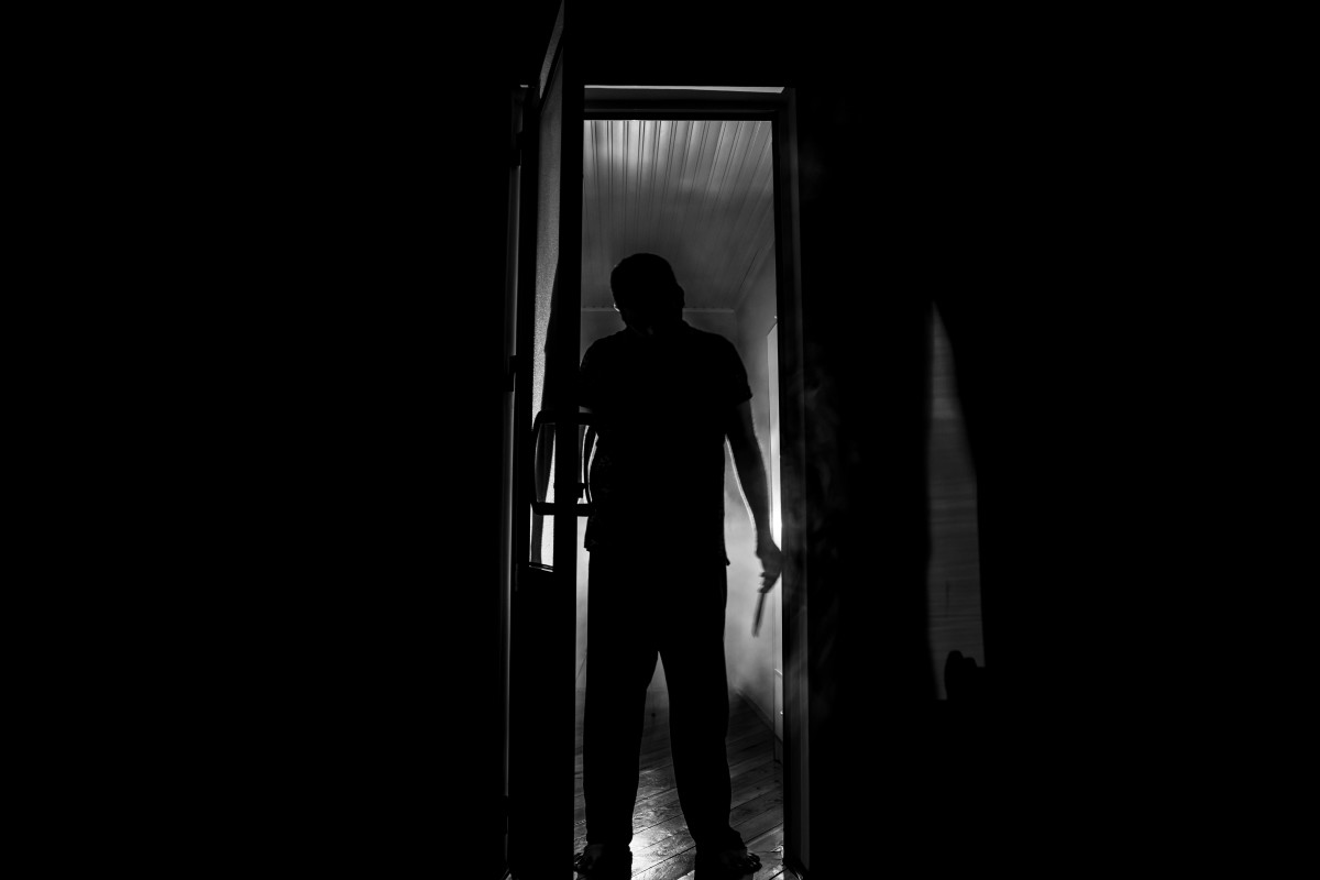 Man Convinced He Captured a Ghost Roaming Around His Apartment Kitchen ...