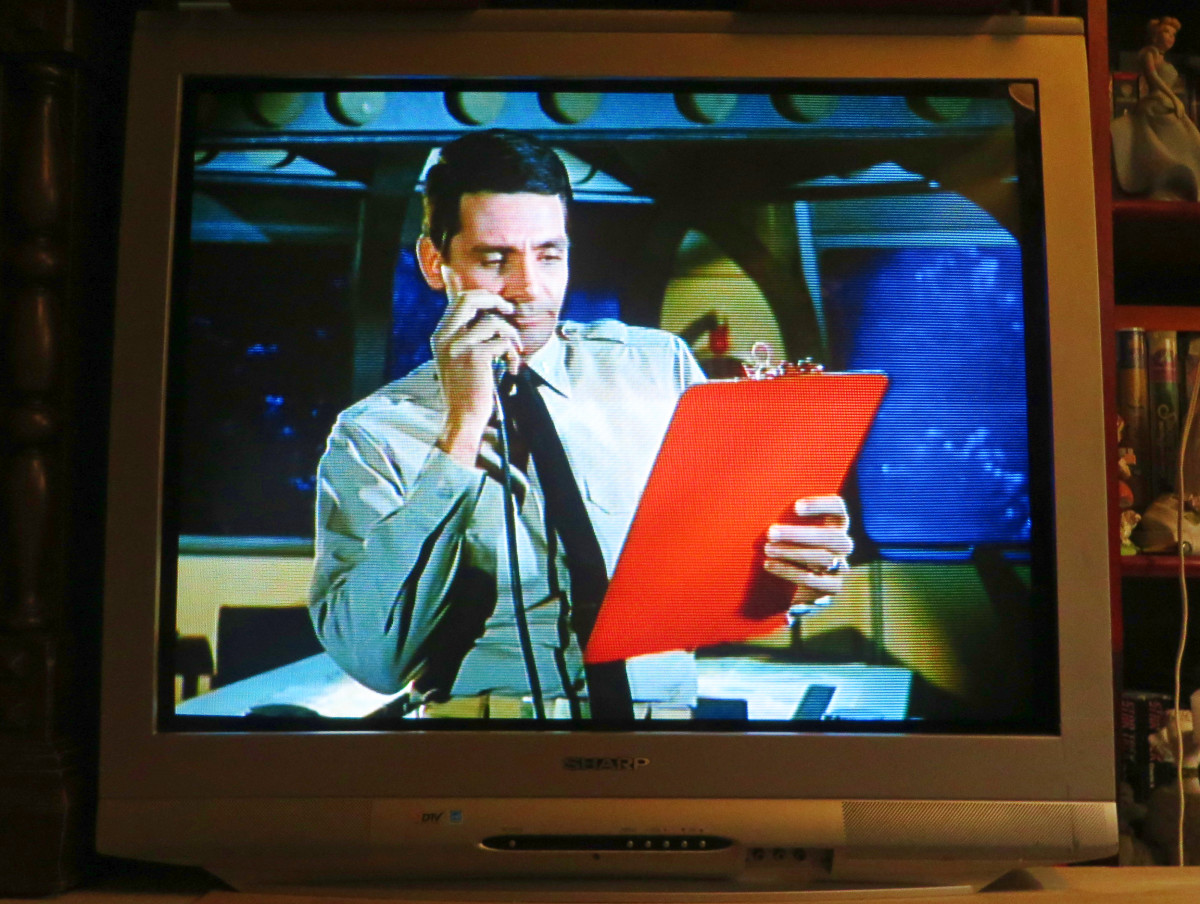 The Remarkable Sharp Color Television Model 32SF560, Made October 2006 ...