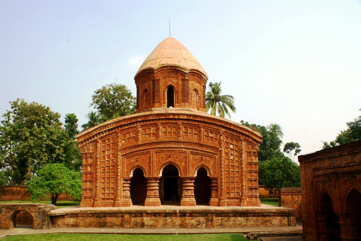Nandadulaljiu temple of Chandannagar : The largest "Dochala" temple of ...