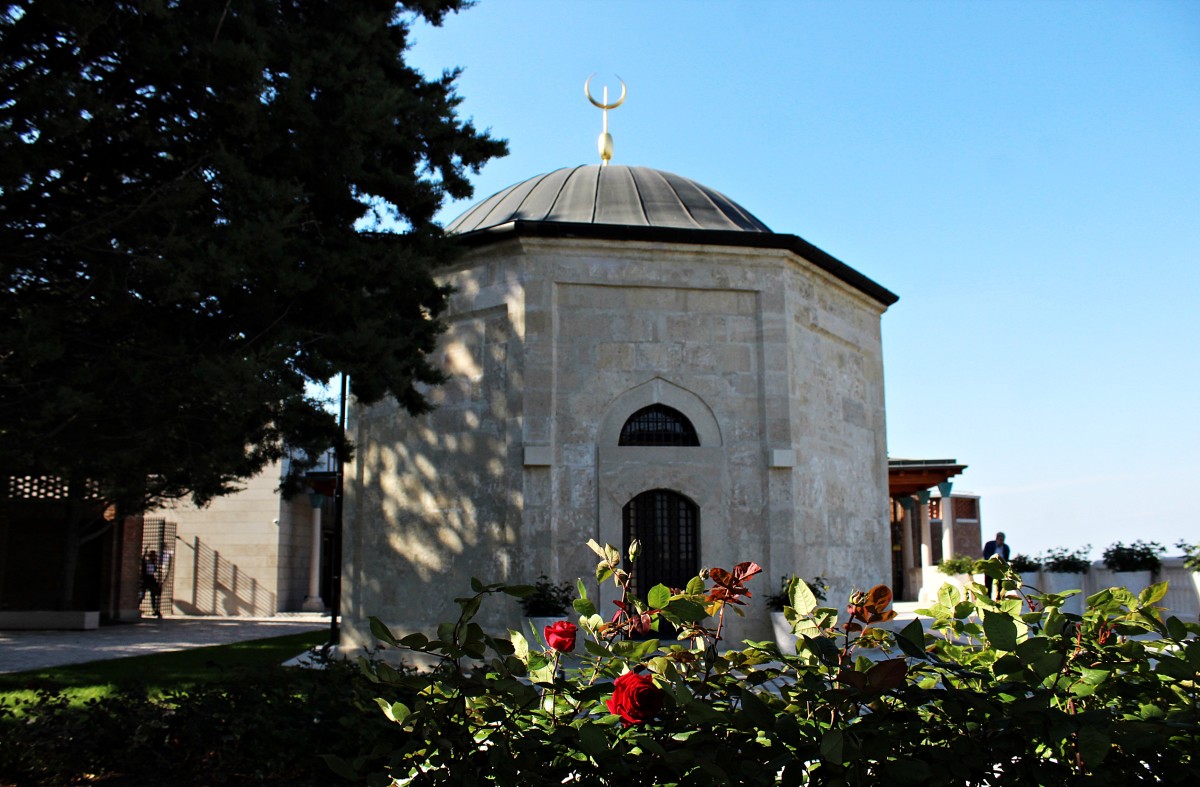 The Tomb of Gül Baba Is a Top Attraction in Budapest - HubPages