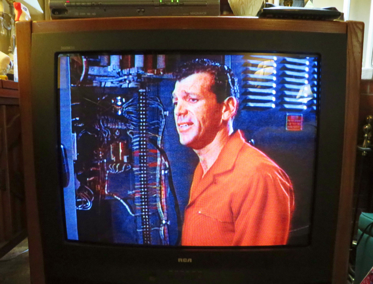 1998 RCA Colortrak Television Model G32643sk, RCA Chassis CTC187CN3 ...