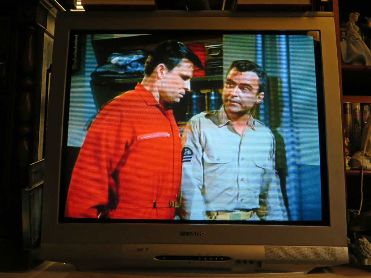 The Remarkable Sharp Color Television Model 32SF560, Made October 2006 ...