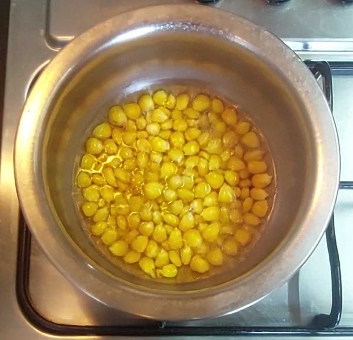 2 Lunchbox or Snack Recipes: Butter Sweet Corn & Palak Idlis - HubPages