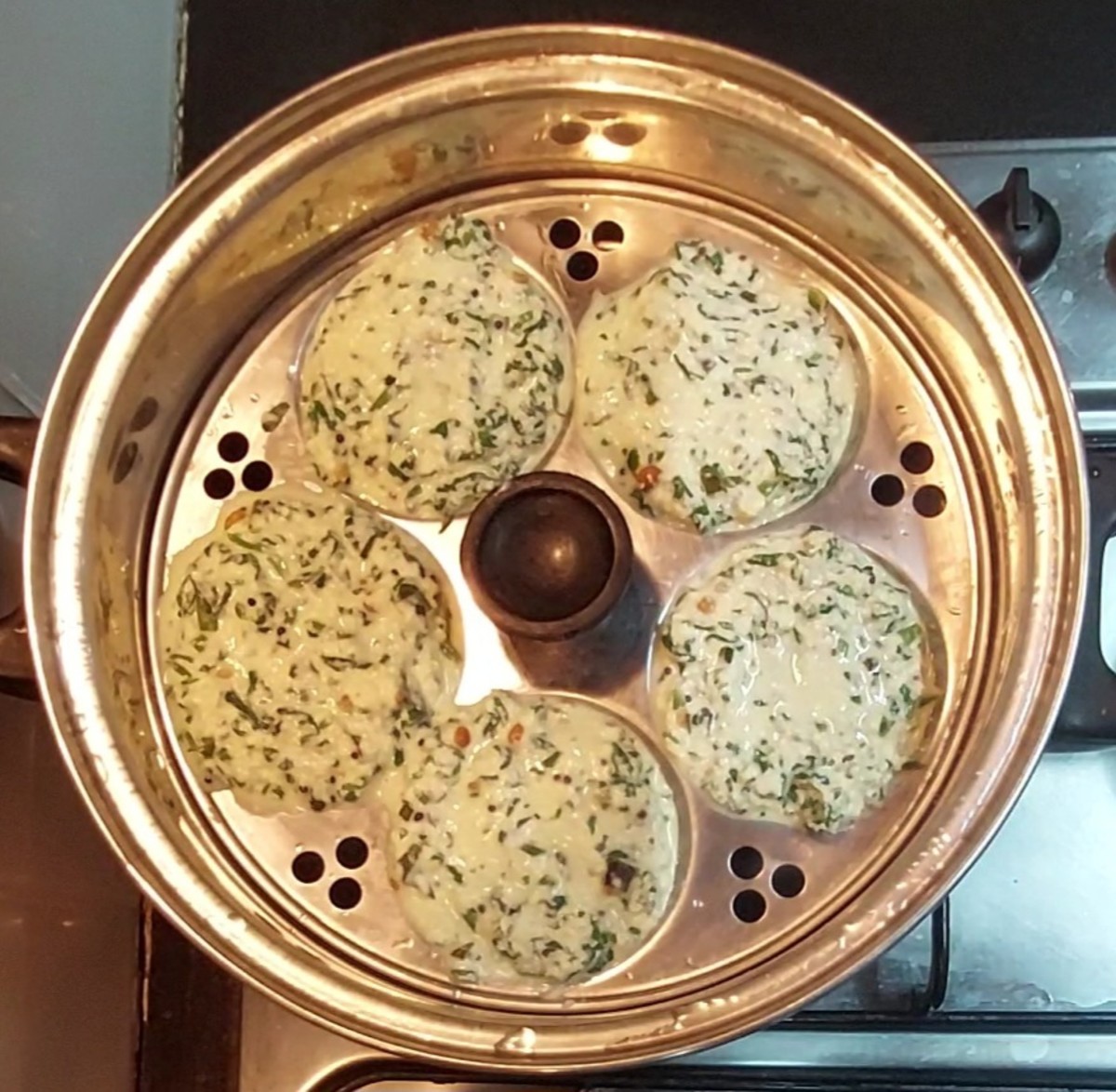 2 Lunchbox or Snack Recipes: Butter Sweet Corn & Palak Idlis - HubPages