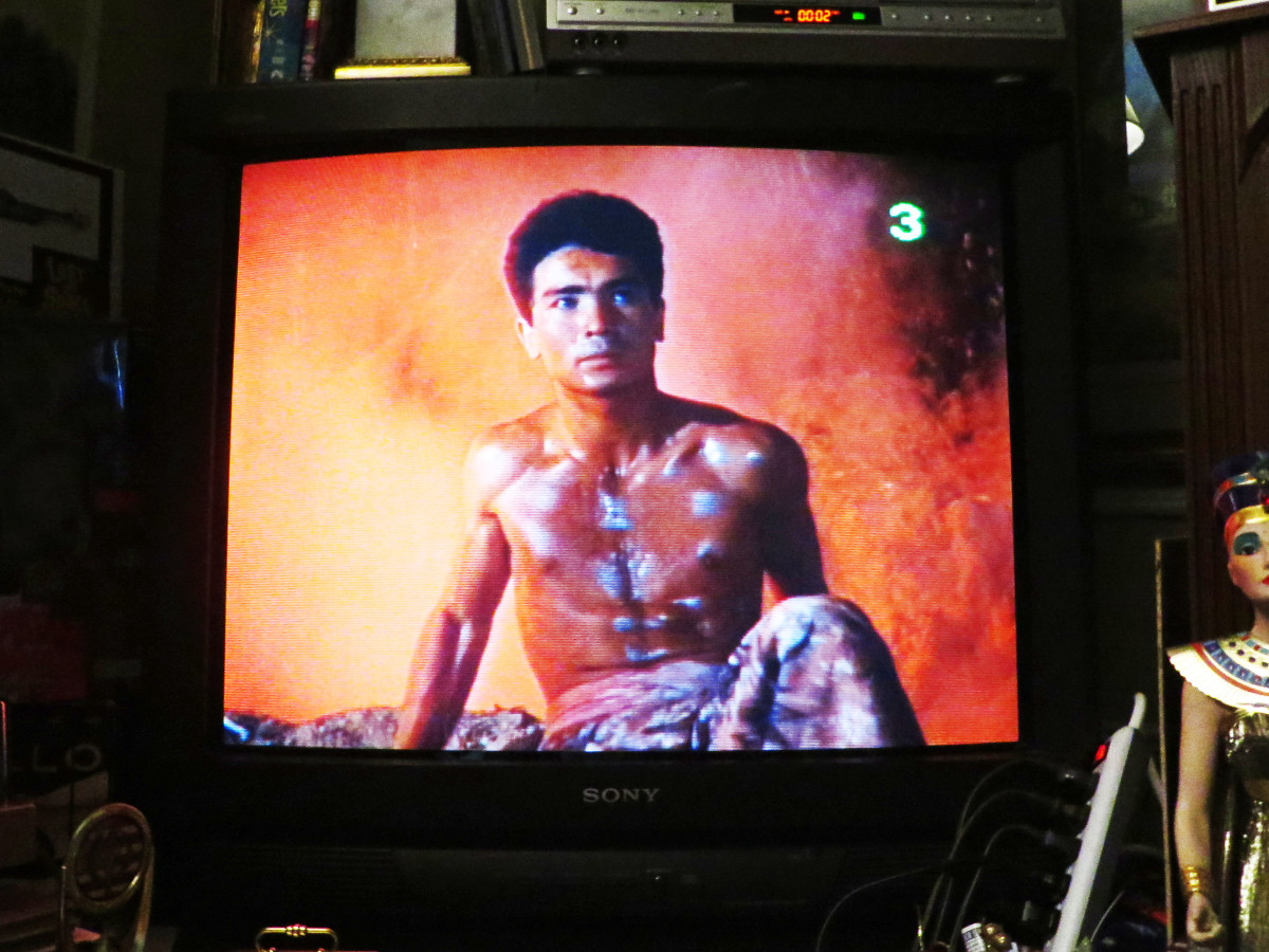 Sony Trinitron Color Television Model KV32S15, Chassis: AA-2, Made ...